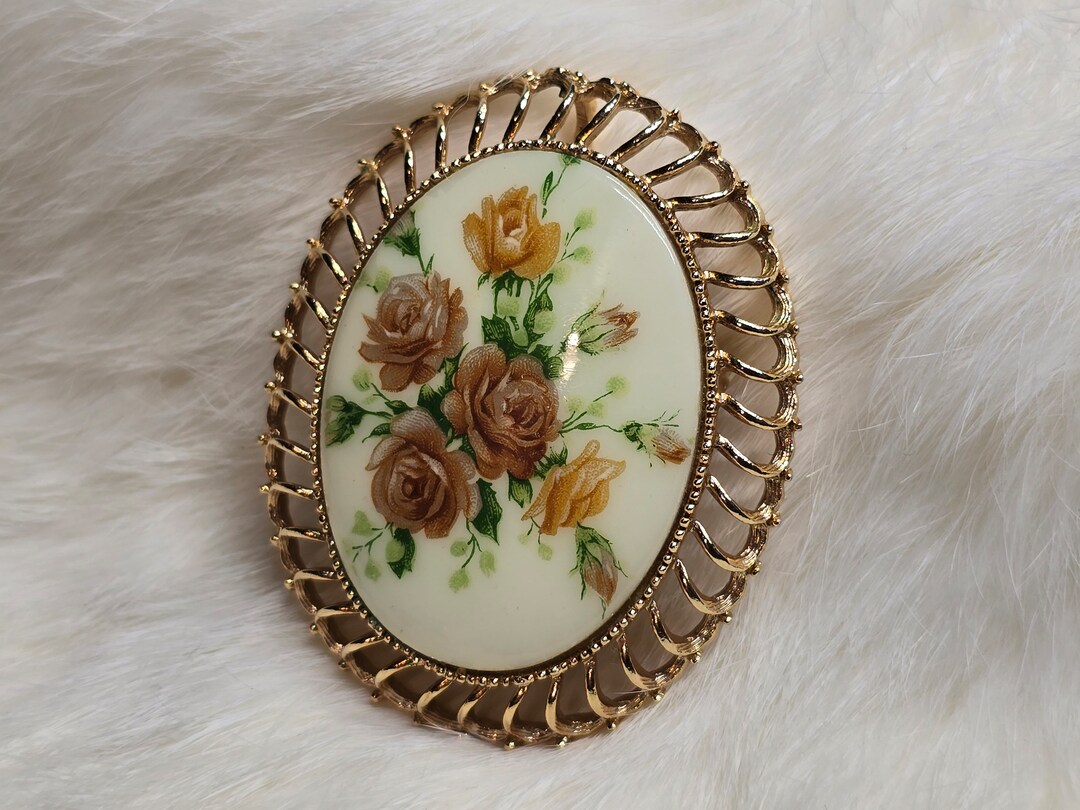Vintage Michelle Lynn Cameo Brooch/pendant Combo With Roses Motif ...