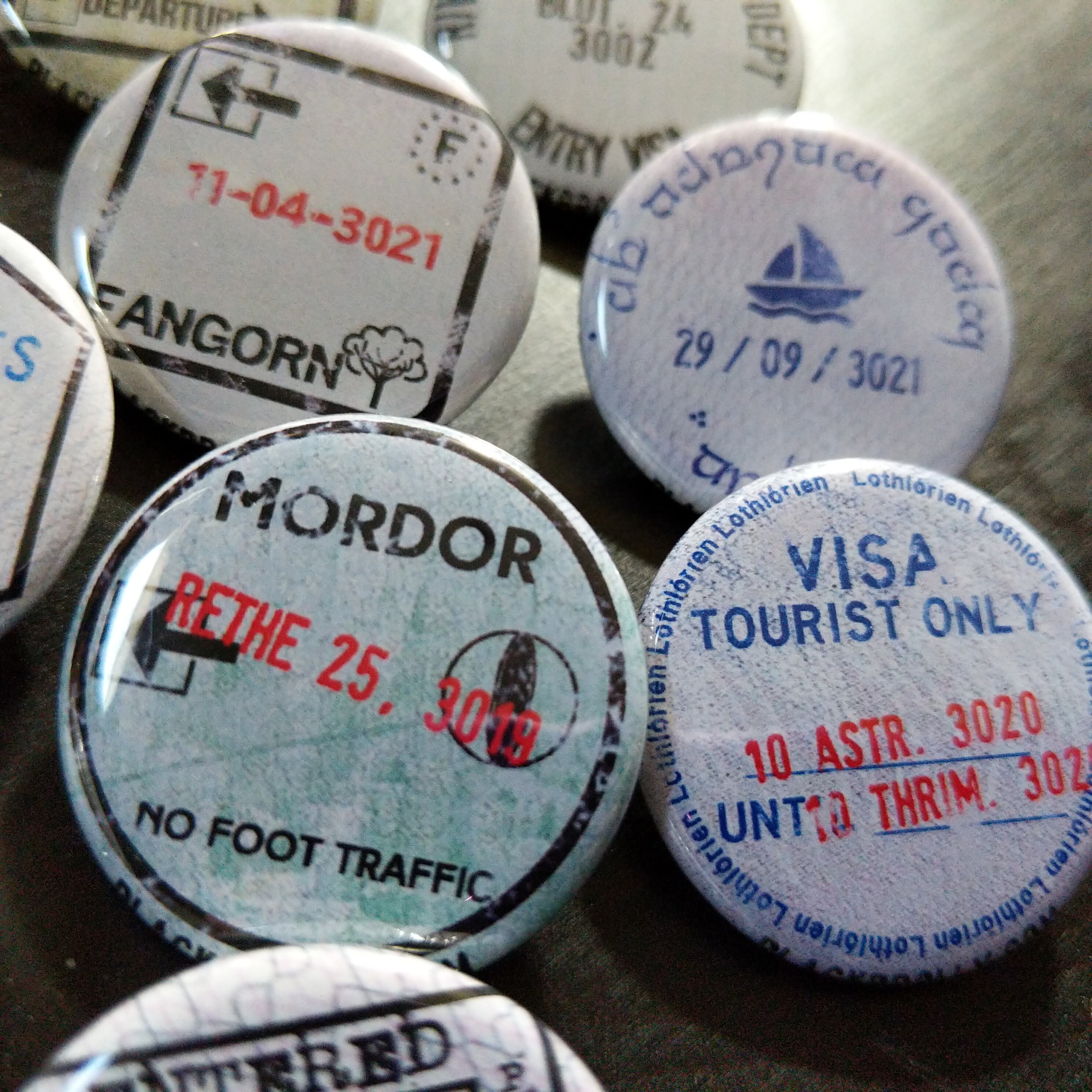 Middle Earth Passport Stamp Buttons 1.25" / 32mm Pin Back Button/badge ...