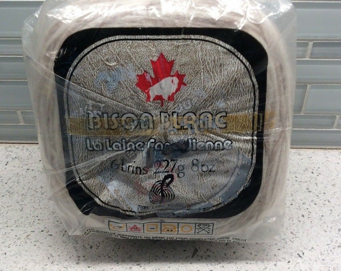 White Buffalo Canadian Yarn 6 Strand Pure Virgin Wool 8 Ounce Natural ...