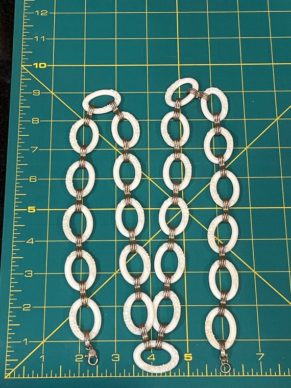 Rare vintage Monet long carved flowers and metal link… - Gem