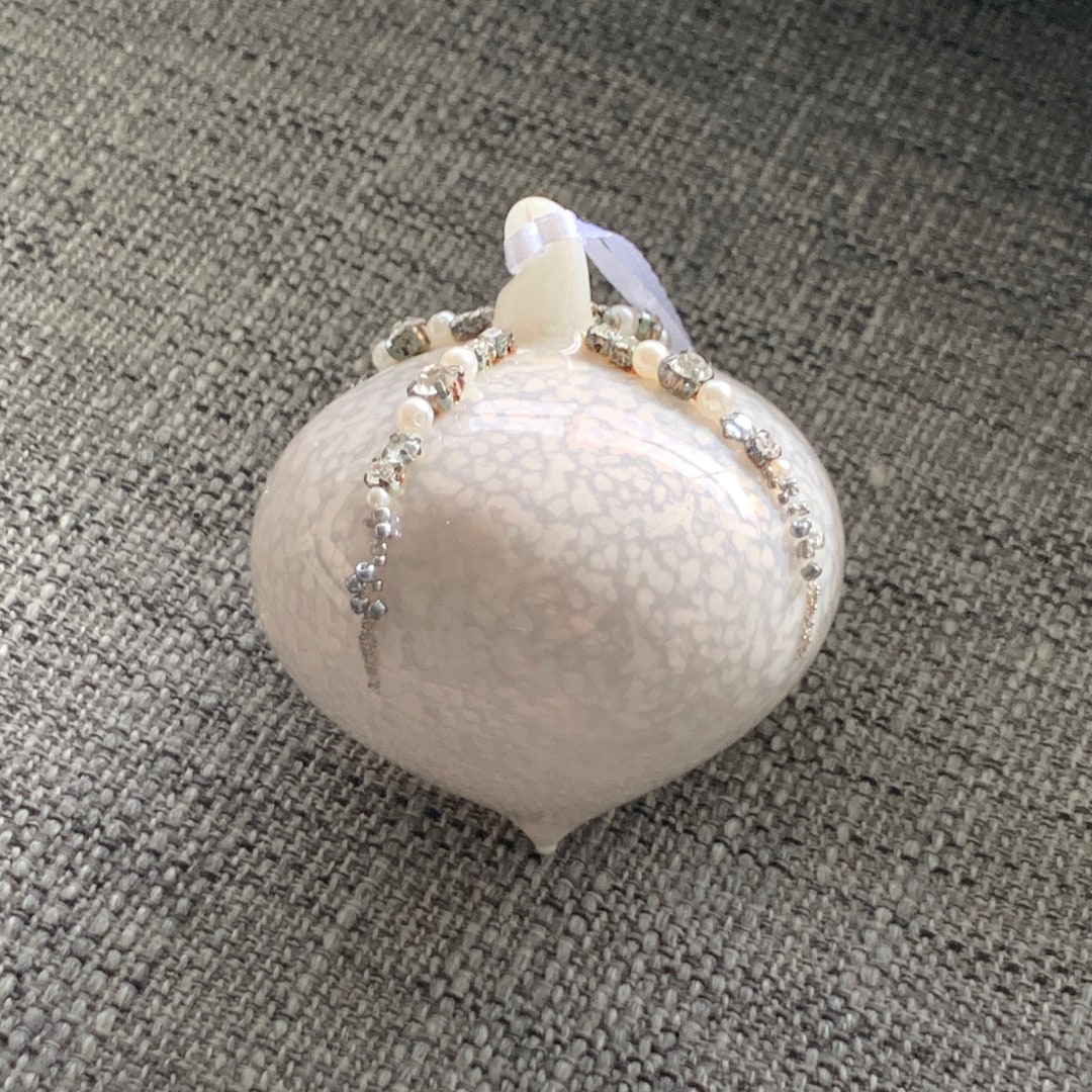 Antique Style White Marble Effect Glass Christmas Tree Decoration With ...