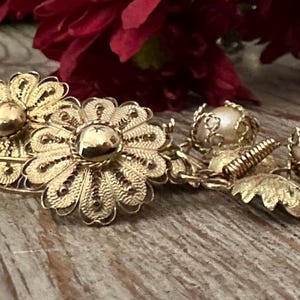 Timeless Elegant Vintage Pearl Floral Earrings - Etsy