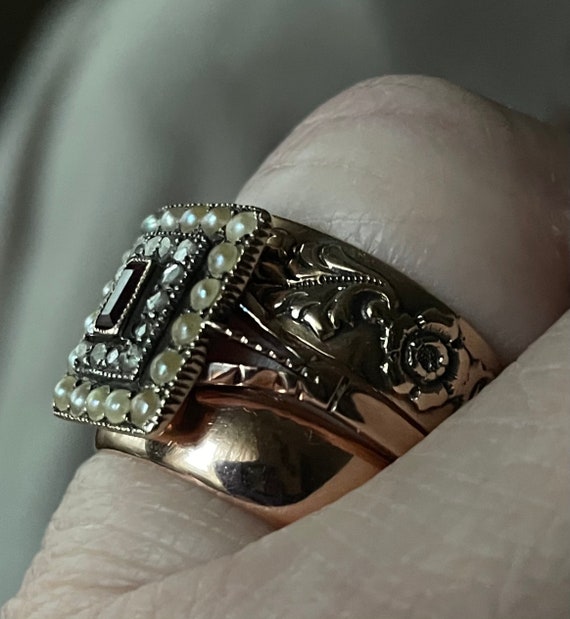 Timeless Treasure Antique Rose Gold Pearl Ring - Gem