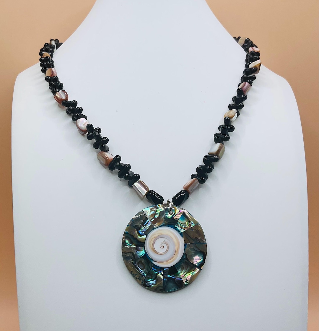 Abalone Shell Pendant Necklace, Beachy Necklace - Etsy