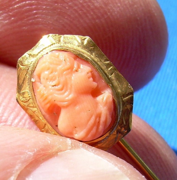Antique Mediterranean Coral Solid Gold Pin. 10k Gold … - Gem