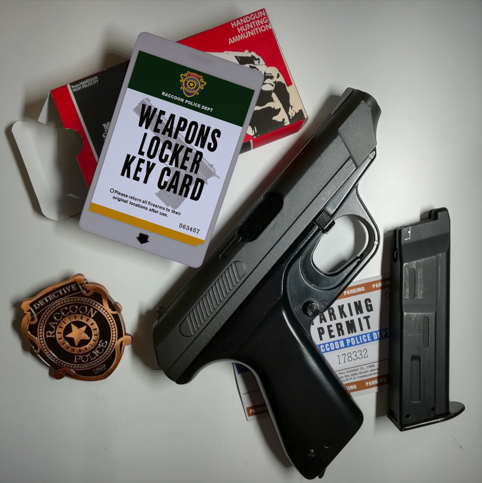Resident Evil 2 Weapons Key Card, , Replica Cosplay Prop, Digital ...