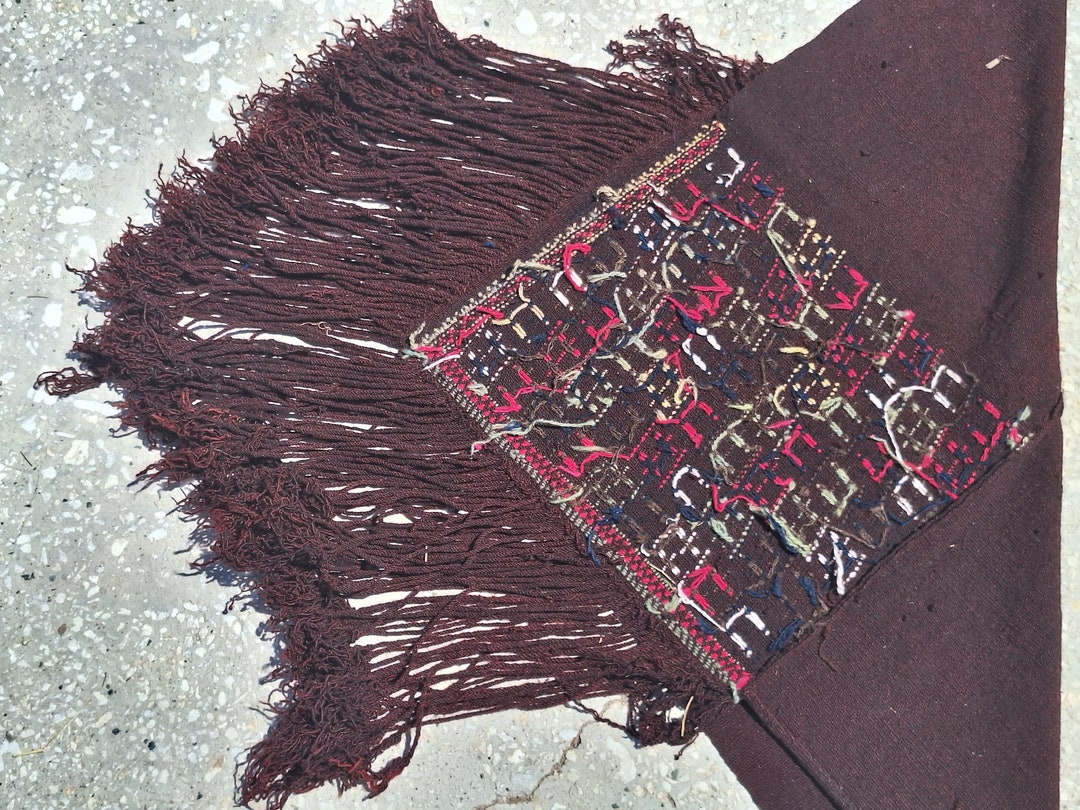 1950s Vintage Turkish Nomad Fine Hand Woven Embroidery Kilim Shawl of ...
