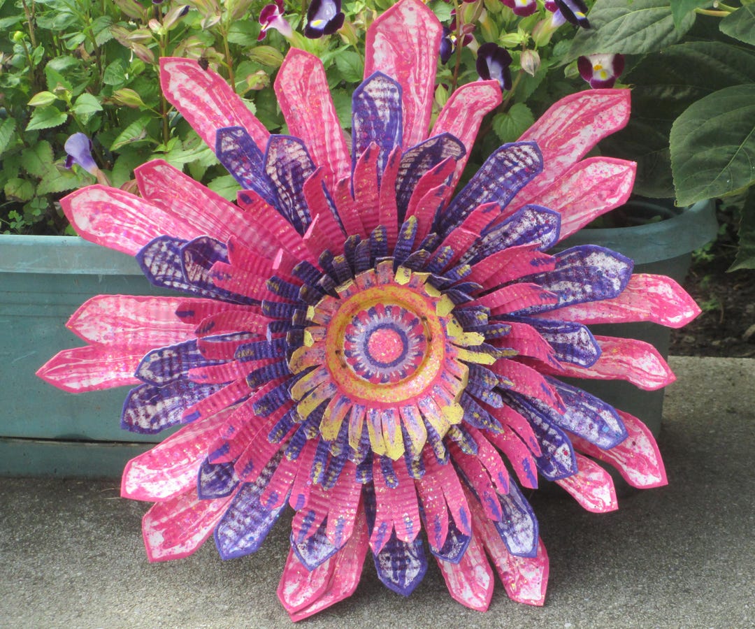 Recycled Metal Flower/ Metal Art/ Tin Can Flower/ Garden/ Yard Décor ...