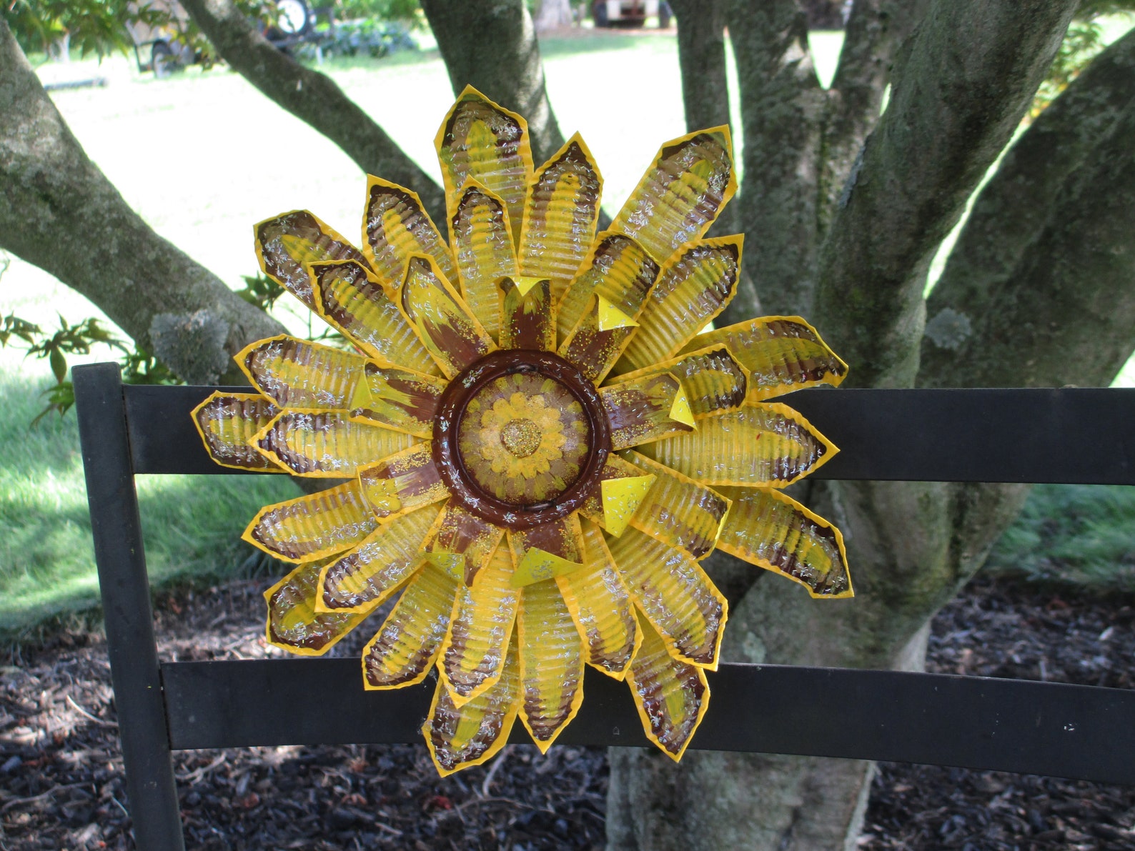 Recycled Metal Sun Flower/ Metal Art/ Tin Can Flower/ Garden/ - Etsy