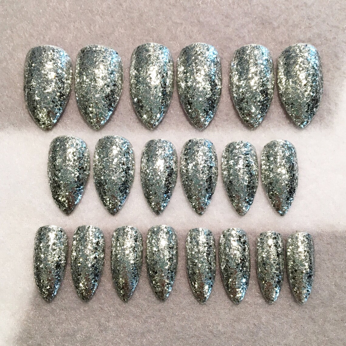 Silver Bling Fake Nails Faux Nails Glue On Nails Silver - Etsy Italia