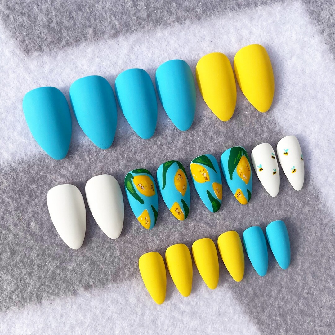 Lemon Fake Nails, Faux Nails, Glue on Nails, Bees, Blue Nails, Yellow ...