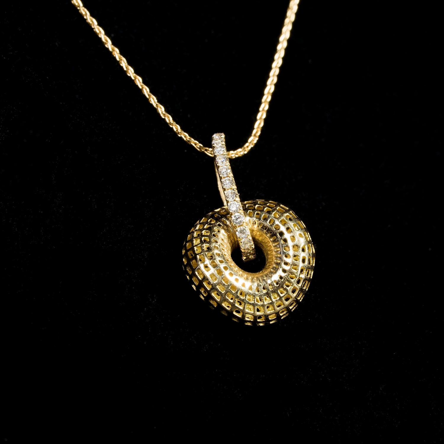 18k Gold, Diamonds, Small Twisted Torus - Etsy