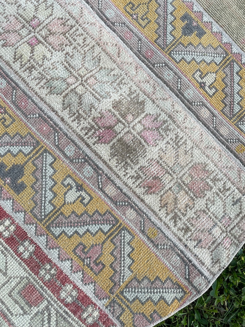 Patchwork Round Rug, Vintage Round Rug, Low Pile Distressed Round Rug ...