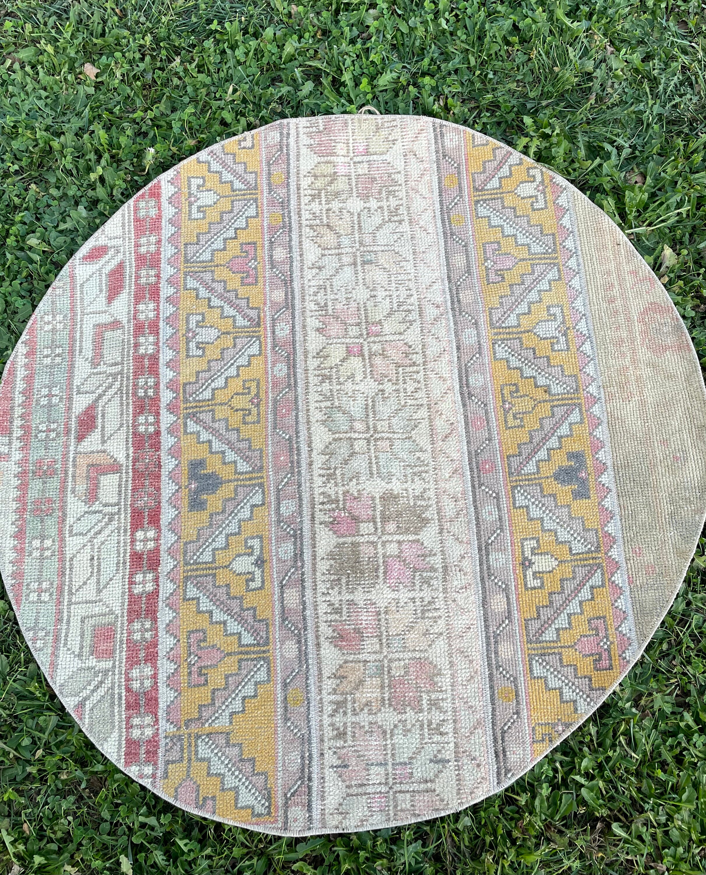 Patchwork Round Rug, Vintage Round Rug, Low Pile Distressed Round Rug ...