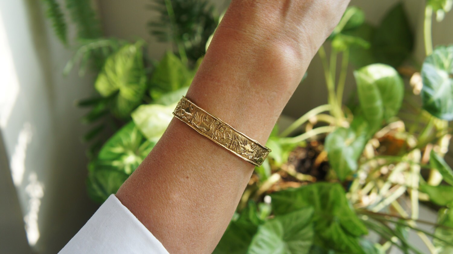 Ancient Gold Cuff Bracelet - Primitive Style Gold Bracelet With ...