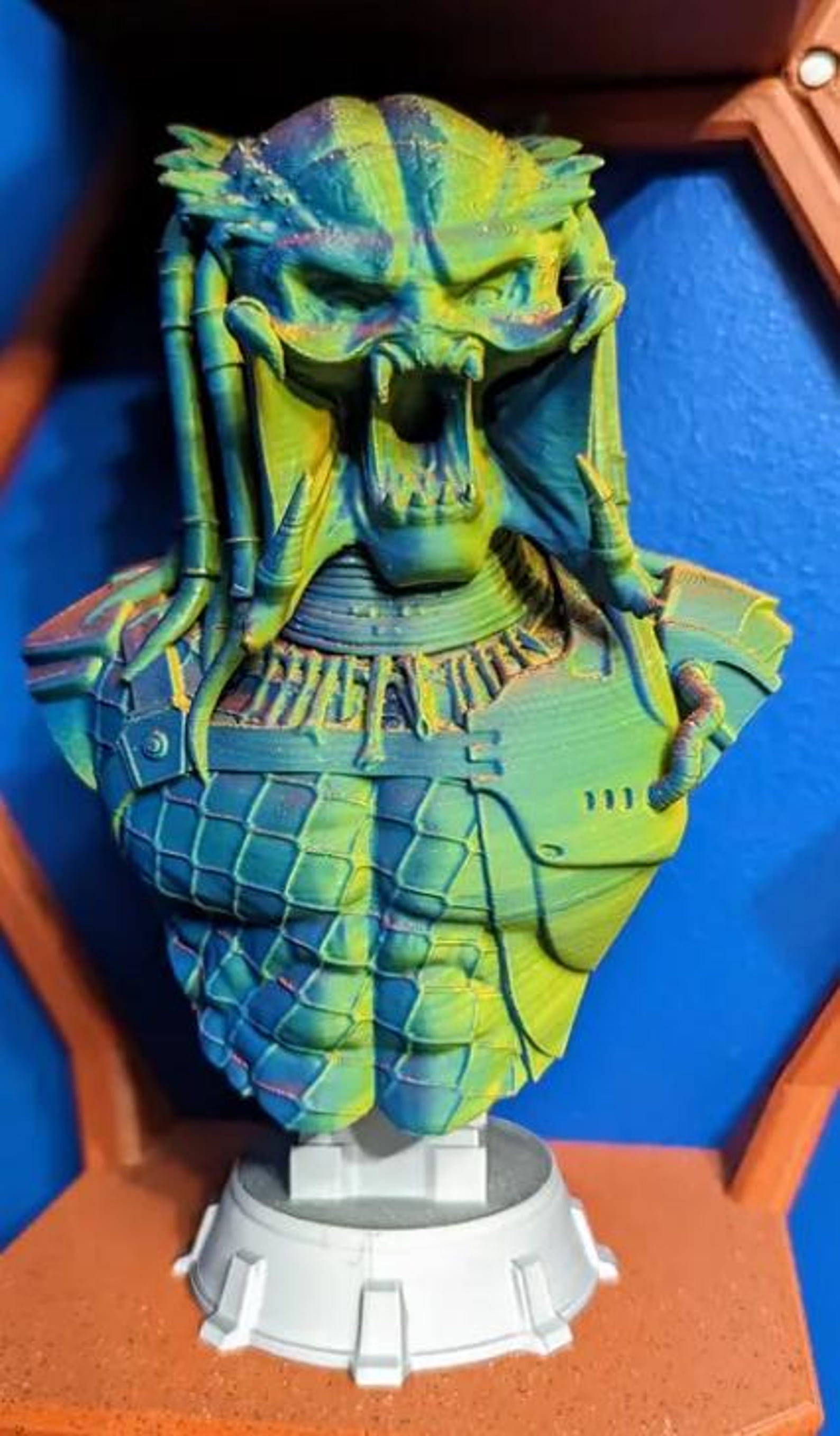 Predator Bust | Multiple Sizes (S-XL) | Statues & Figures | Halloween ...