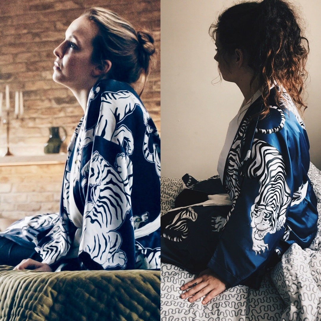 White Tiger Navy Kimono Real Silk Dressing Gown Knee Length Robe ...