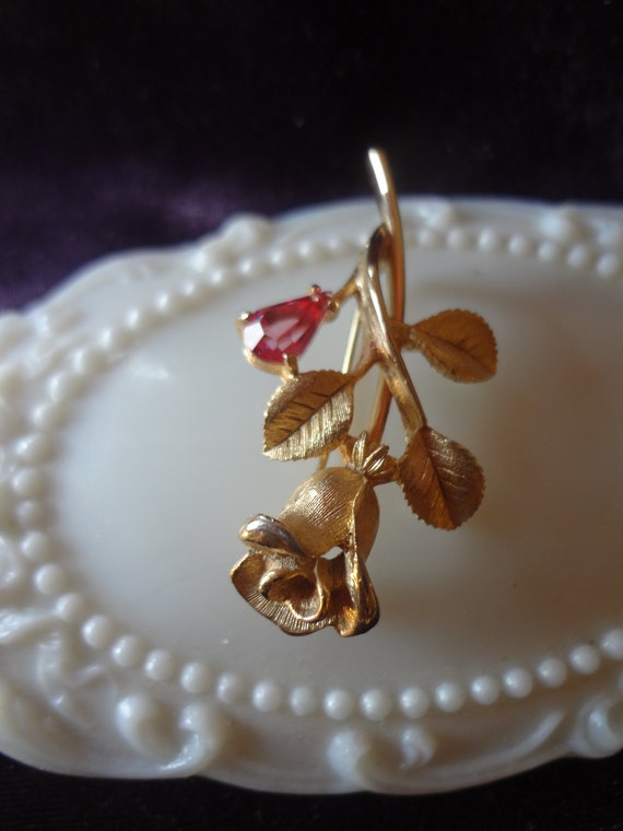 Vintage Floral Avon Rose Brooch With a Pink Tear Drop Shaped - Etsy
