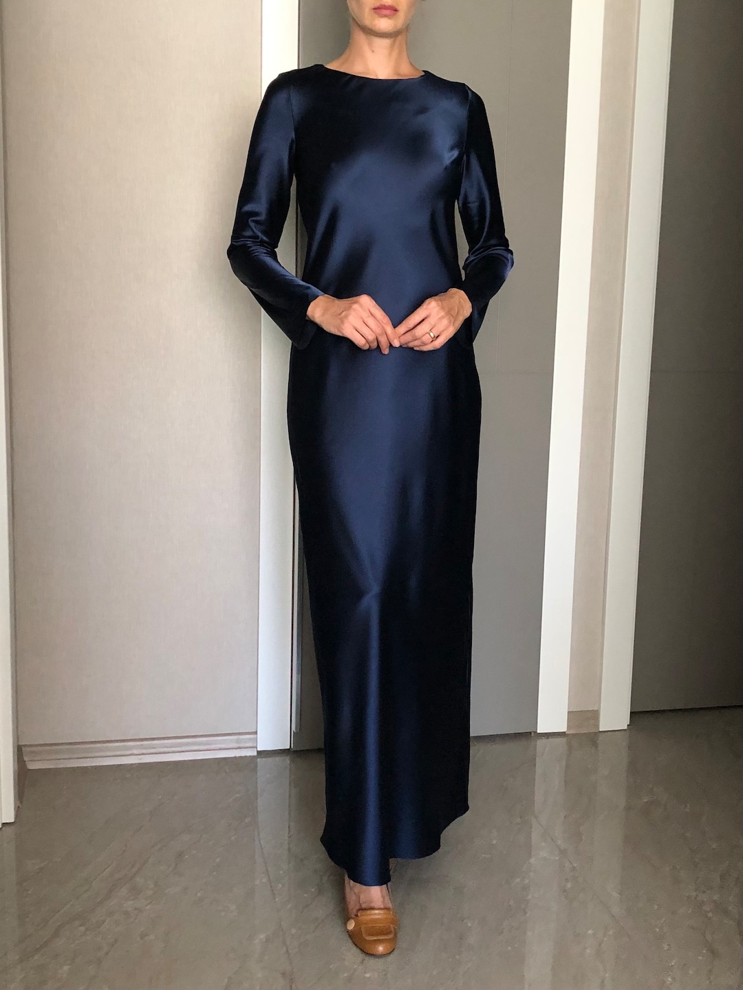 Navy Blue Long Sleeves Maxi Satin Dress,midnight Blue Extra Full Floor ...
