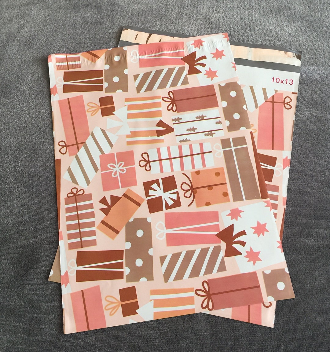 25 10x13 CHRISTMAS PRESENTS Poly Mailers Envelopes Shipping Bags Gifts ...