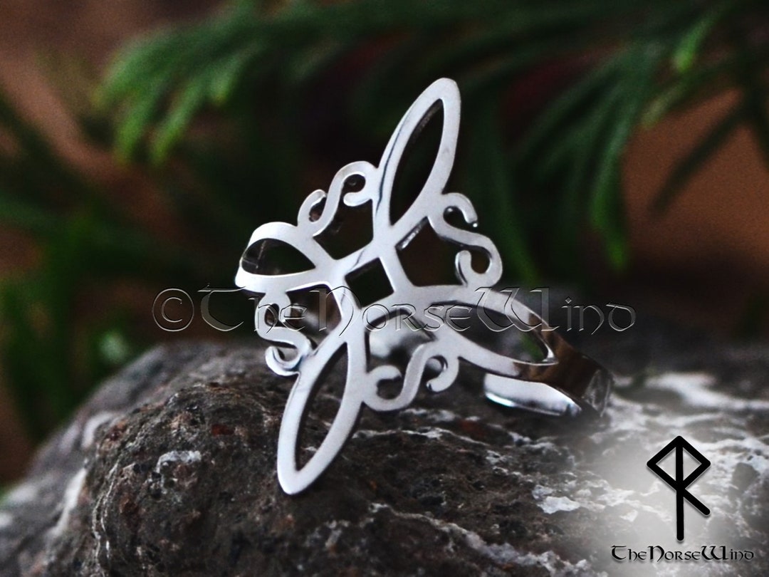 Celtic Triquetra Ring, Trinity Knot Viking Women's Ring in Silver or ...