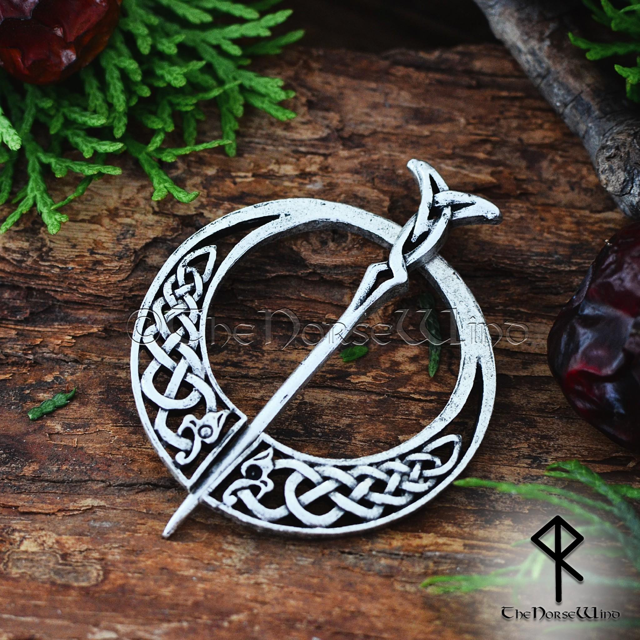 Celtic Penannular Brooch - Viking Cloak Pin With Celtic Knotwork ...