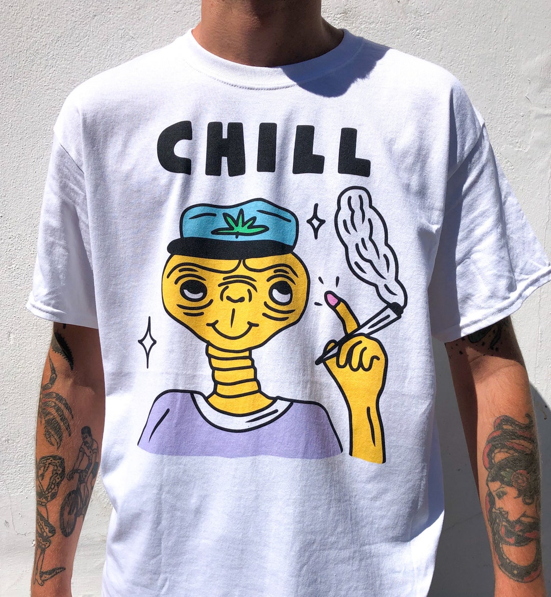 E.T. Chill T-shirt - Etsy