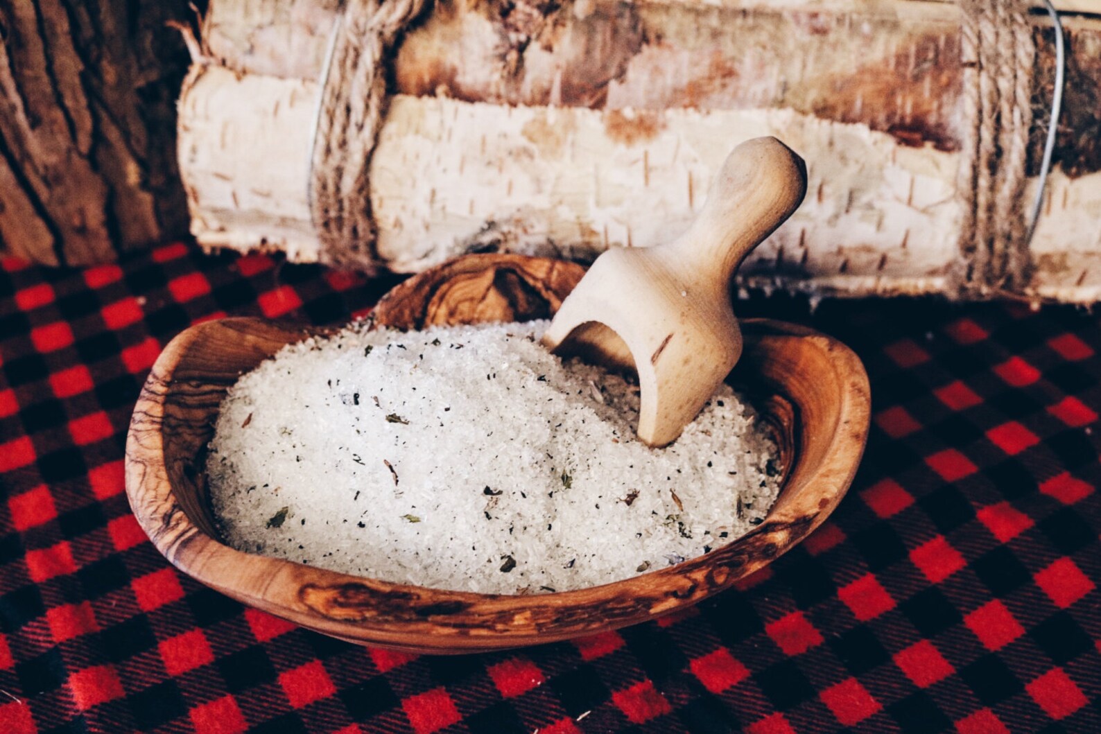 Tea-infused Gift Set: Luxury Foot Soak Salts and Bath Salts for Men ...