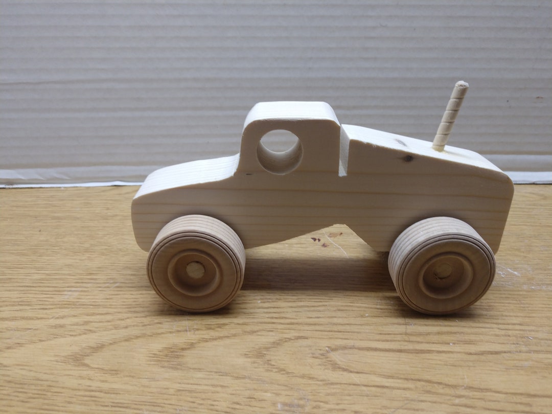 WOODEN TOY HUMVEE - Etsy