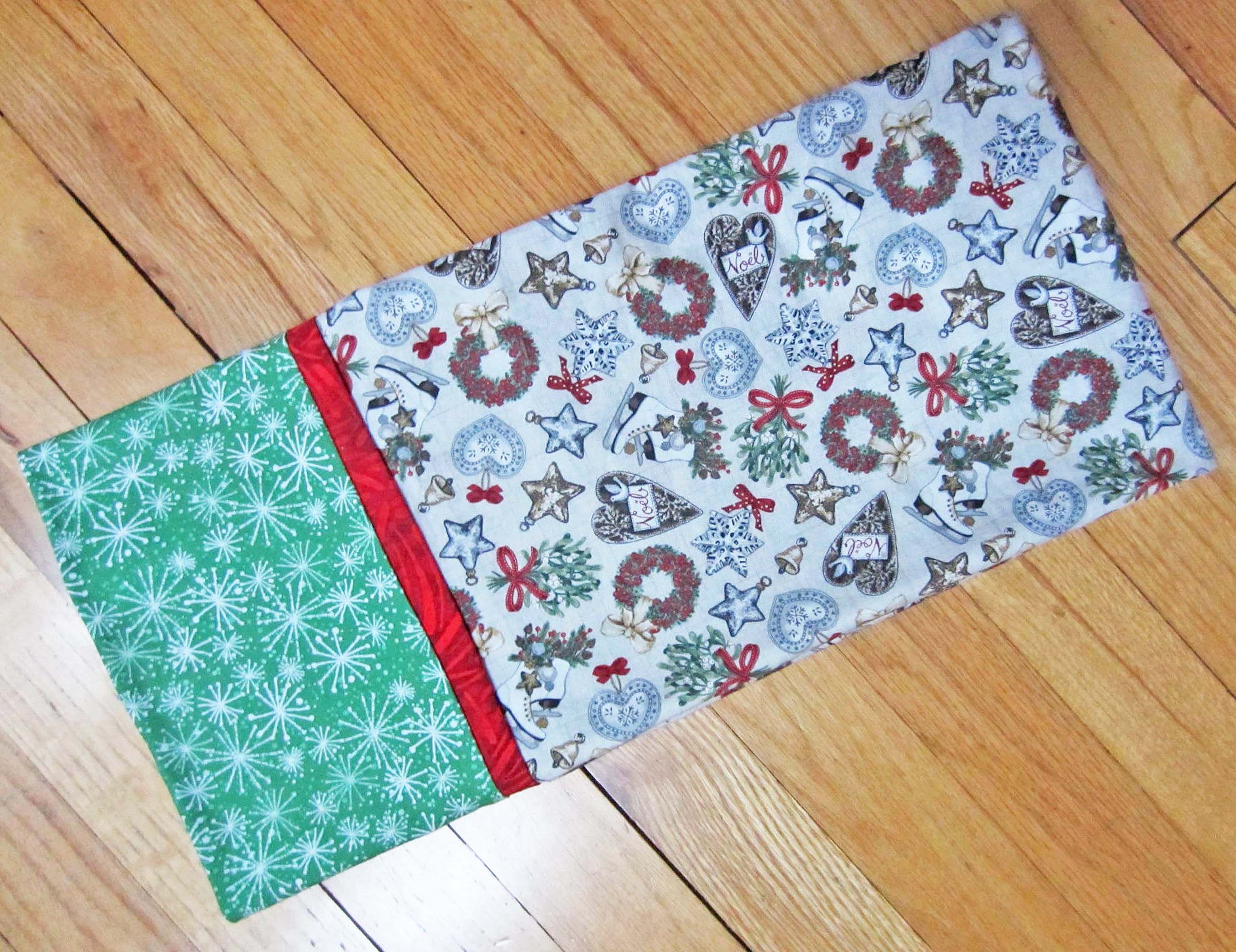 Traditional Balmoral Castle Christmas Trinkets Adorn This Cotton ...