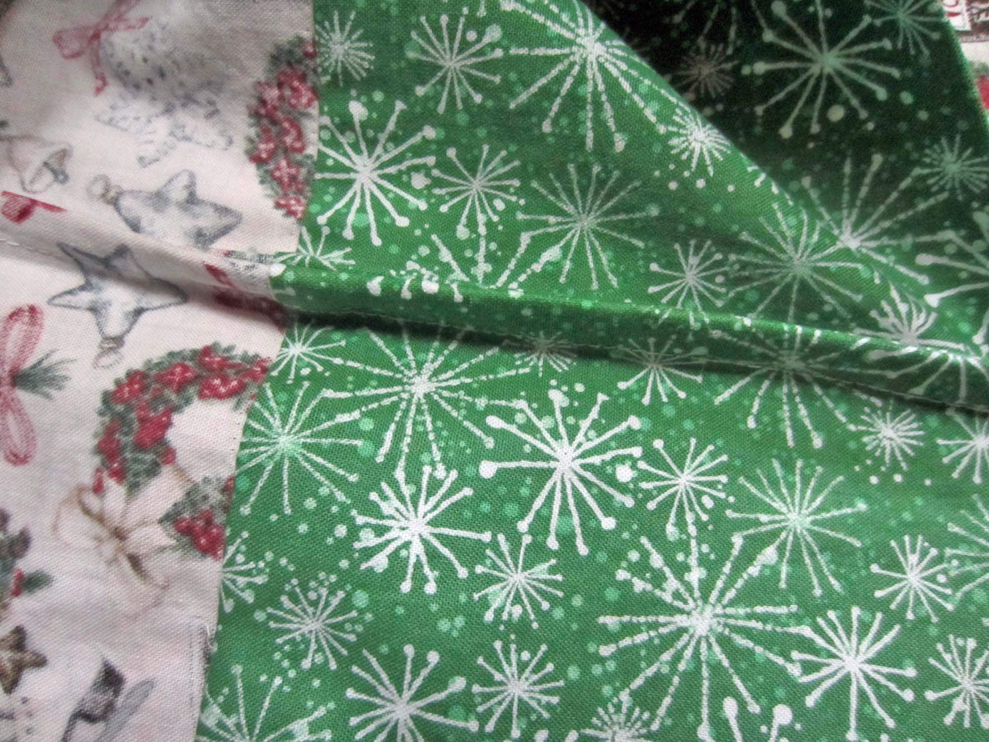 Traditional Balmoral Castle Christmas Trinkets Adorn This Cotton ...