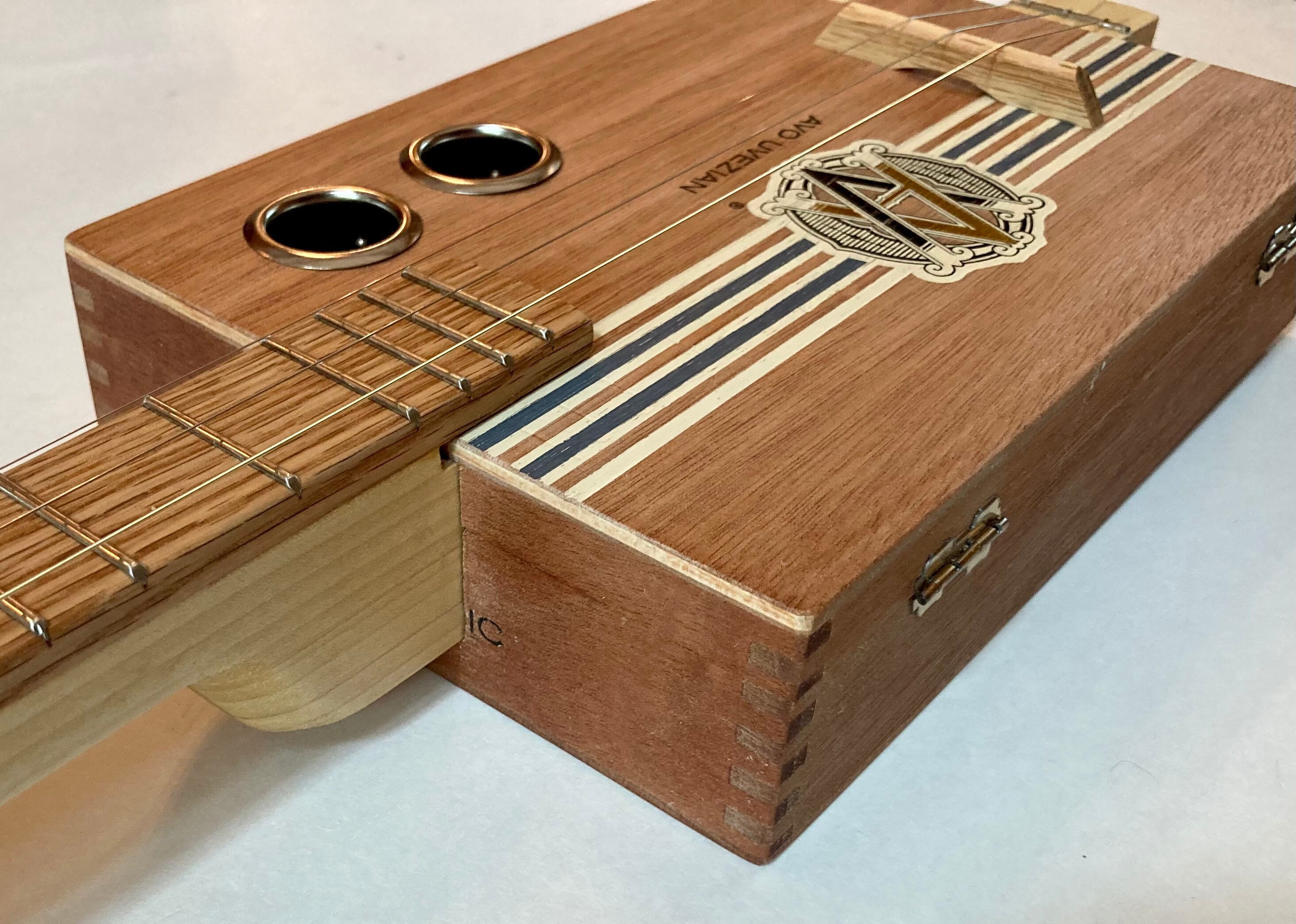 3 String Cigar Box Guitar dulcimer Style 2022-11 - Etsy