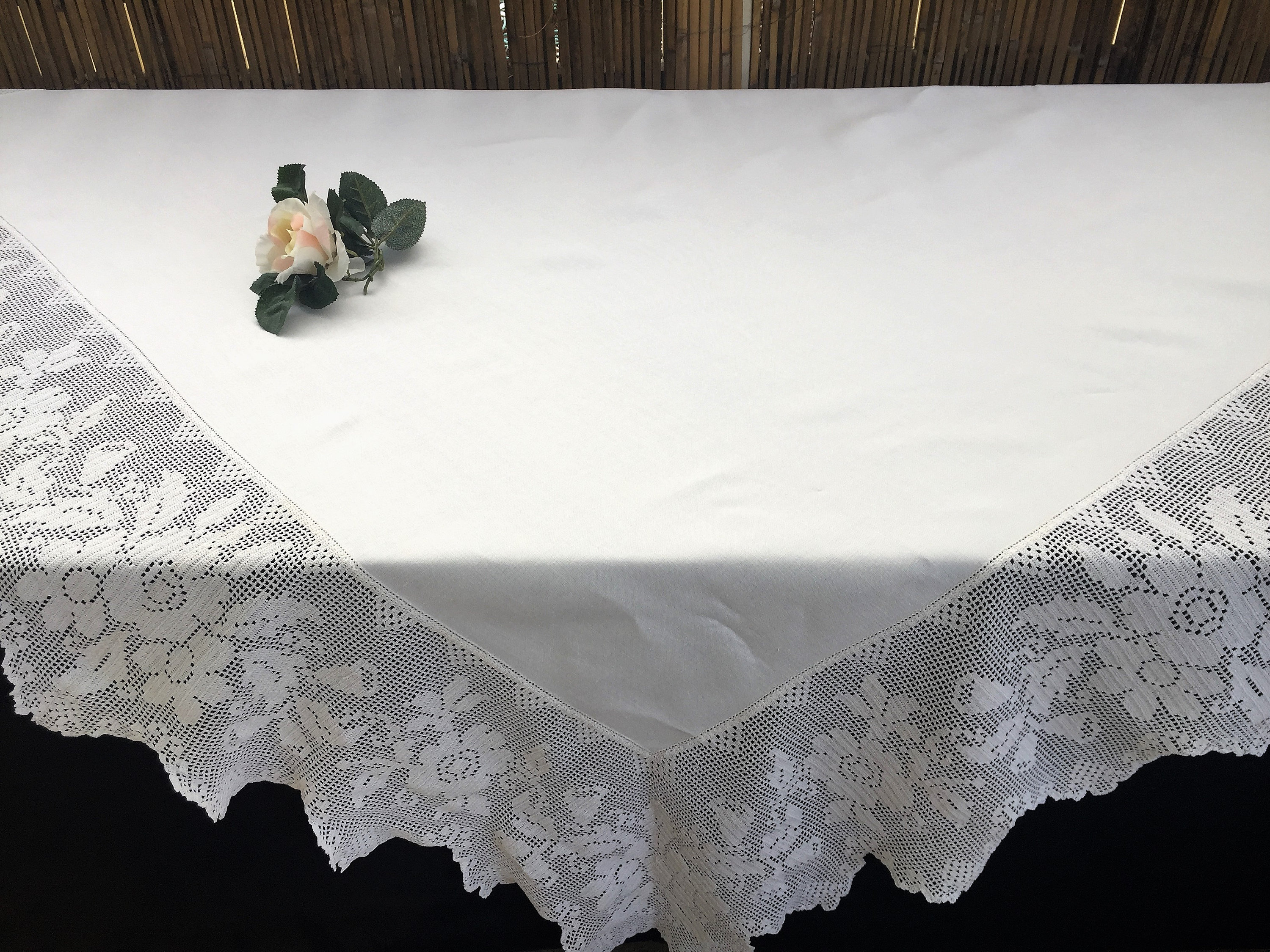 Vintage Irish Lace and Linen Tablecloth. Ivory Linen | Etsy