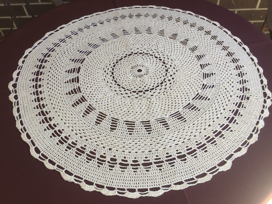 Large Vintage 24.5" Round Crochet Lace Table Centre Doily in Natural ...