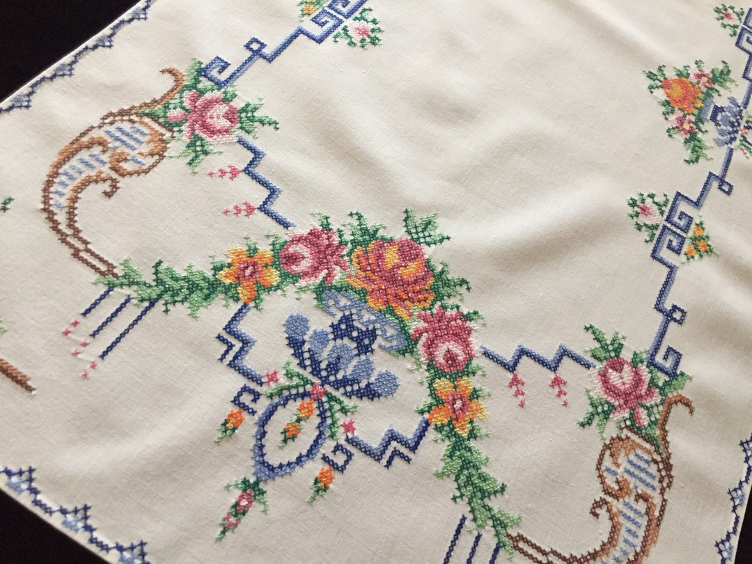 Vintage Cross Stitch Embroidered Table Runner With Art Deco Roses ...