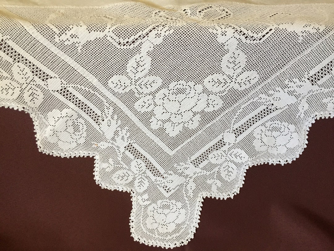 Mary Card "rosebud" Crochet Lace and Linen Vintage Tablecloth English ...