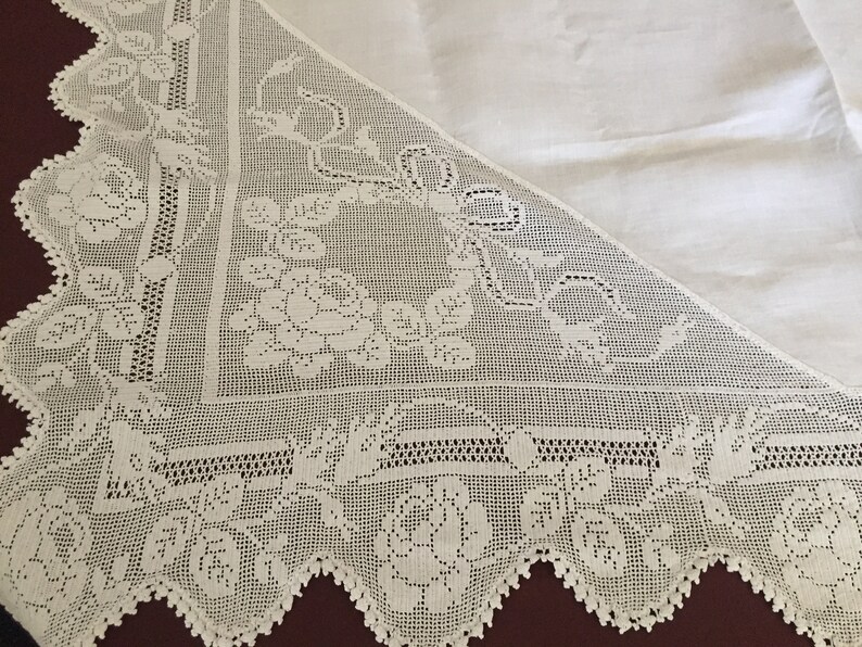 Mary Card "rosebud" Crochet Lace and Linen Vintage Tablecloth English ...