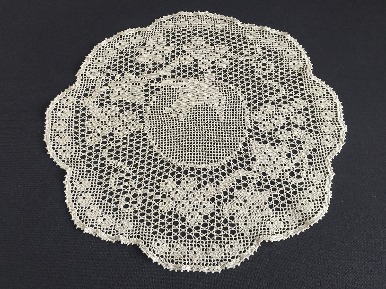 Mary Card Designed "grapevine and Silvereye" Filet Crochet Lace Doily ...