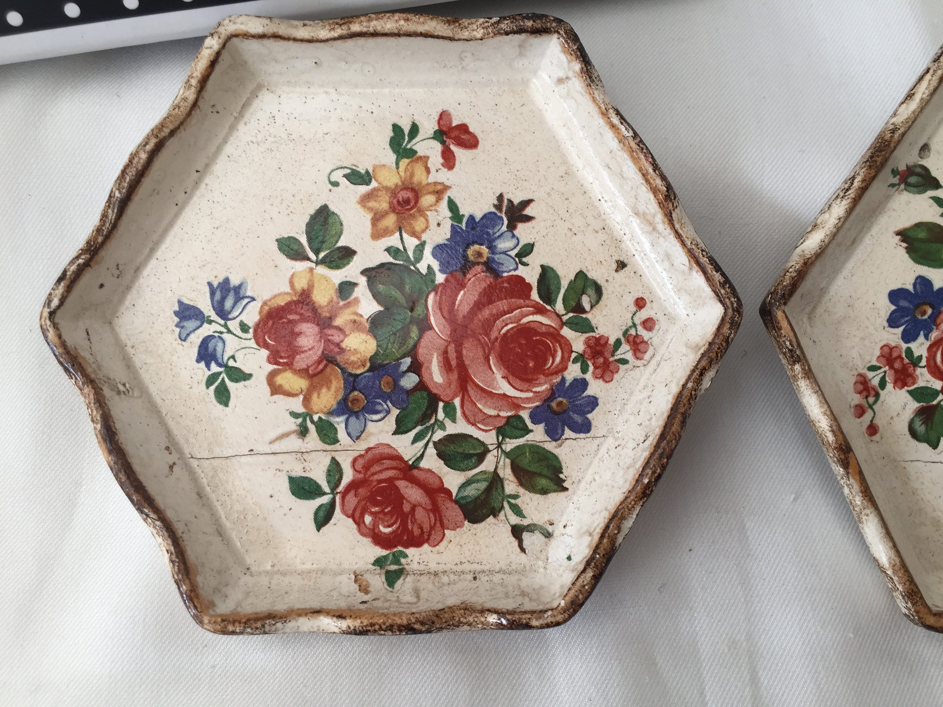 A Pair of Hand Painted Wooden Ring Dishes With Red Roses Pattern - Etsy ...