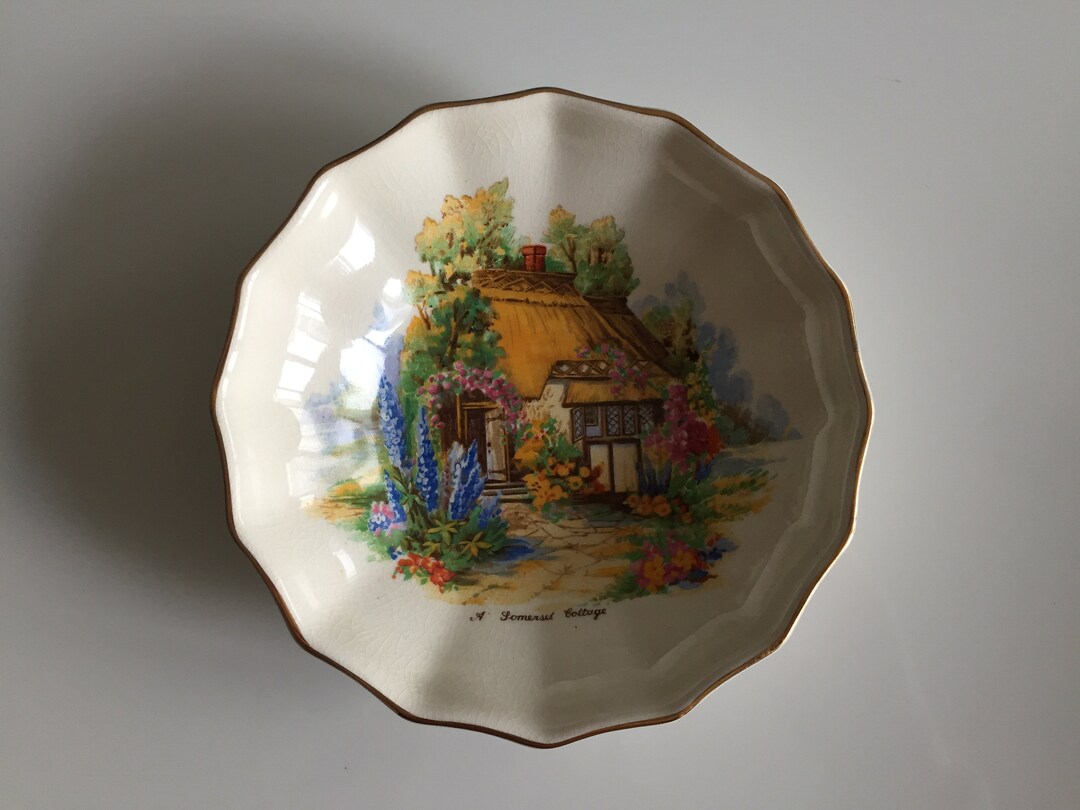 Sandlandware Lancaster SOMERSET COTTAGE Collectible Vintage Trinket ...