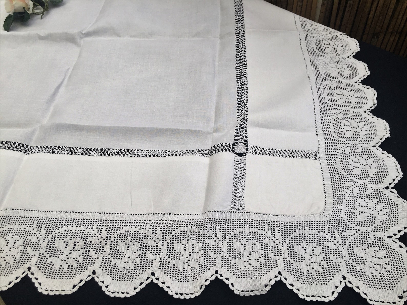 Vintage Irish Lace and Linen Tablecloth. White Linen | Etsy