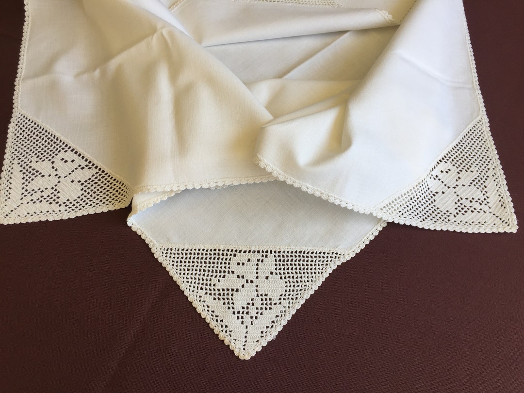 Antique Irish Linen and Filet Crochet Lace Table Runner With Daffodils ...