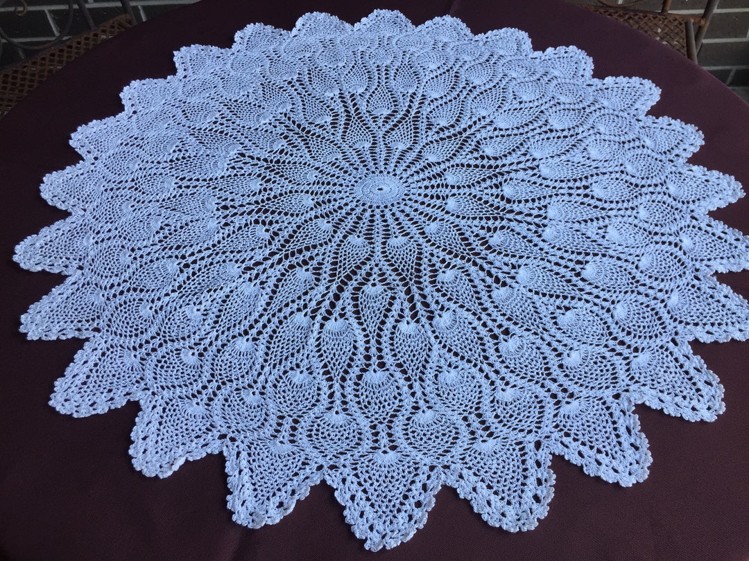 Large Vintage 25" Crochet Lace Table Centrepiece Doily/small Tablecloth ...