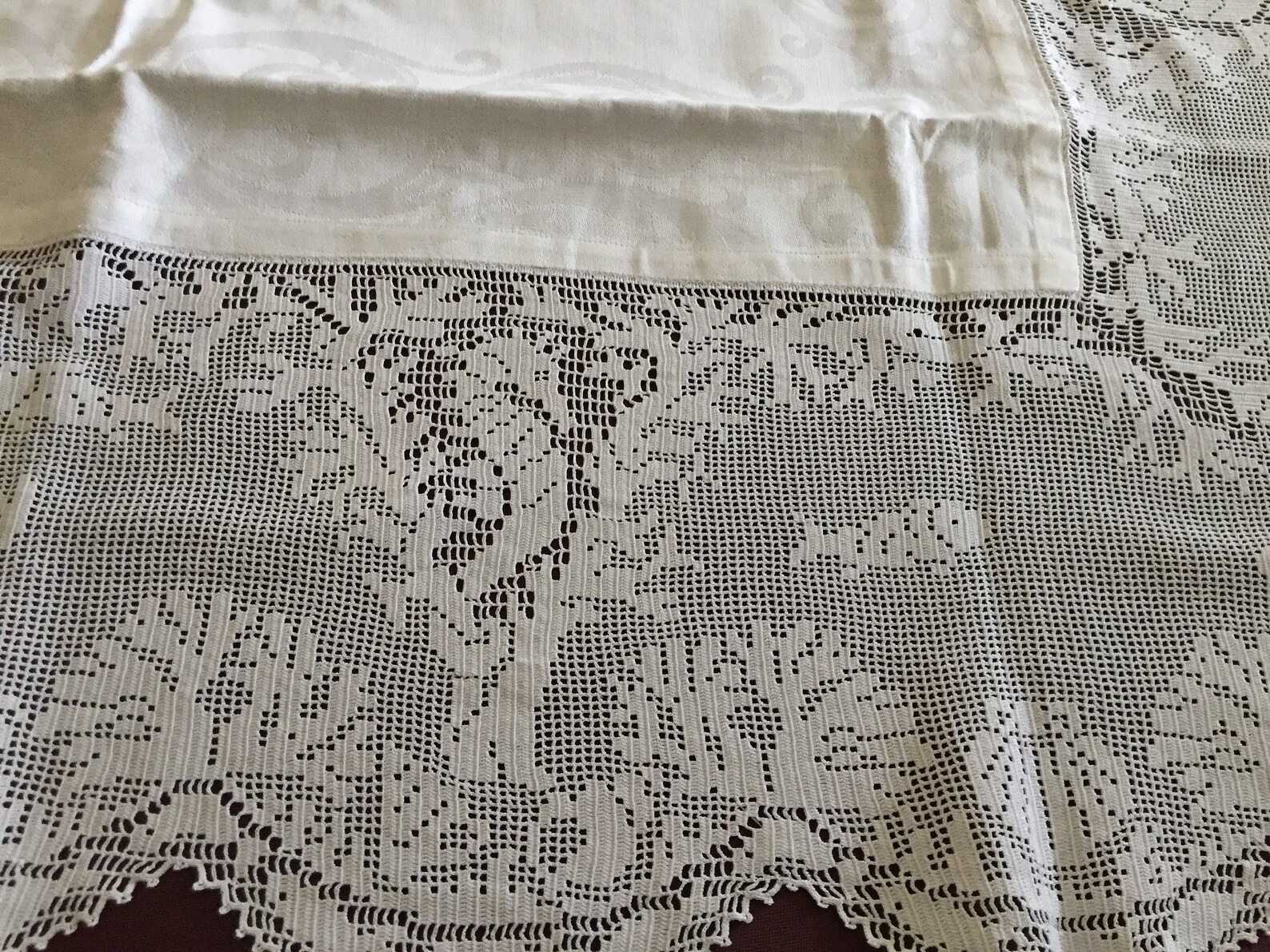 Mary Card Seaside Crochet Lace Linen Tablecloth – Vintage Aquarium ...