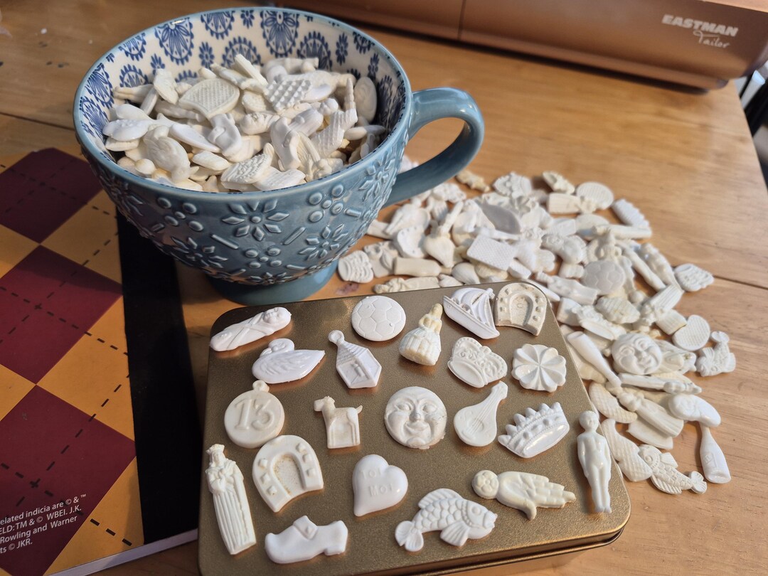 Vintage French FÈVE FÈVES Plastic Cake Charms Trinkets 'french Beans ...