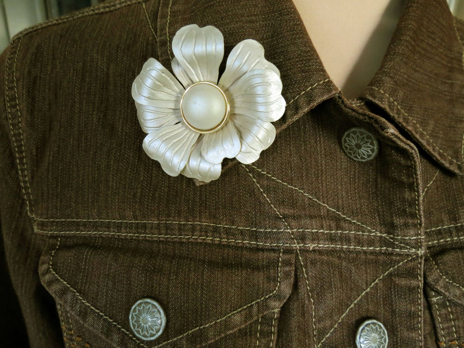 Large Flower Pin/brooch White Flower Pin Magnolia Flower Brooch/pin - Etsy