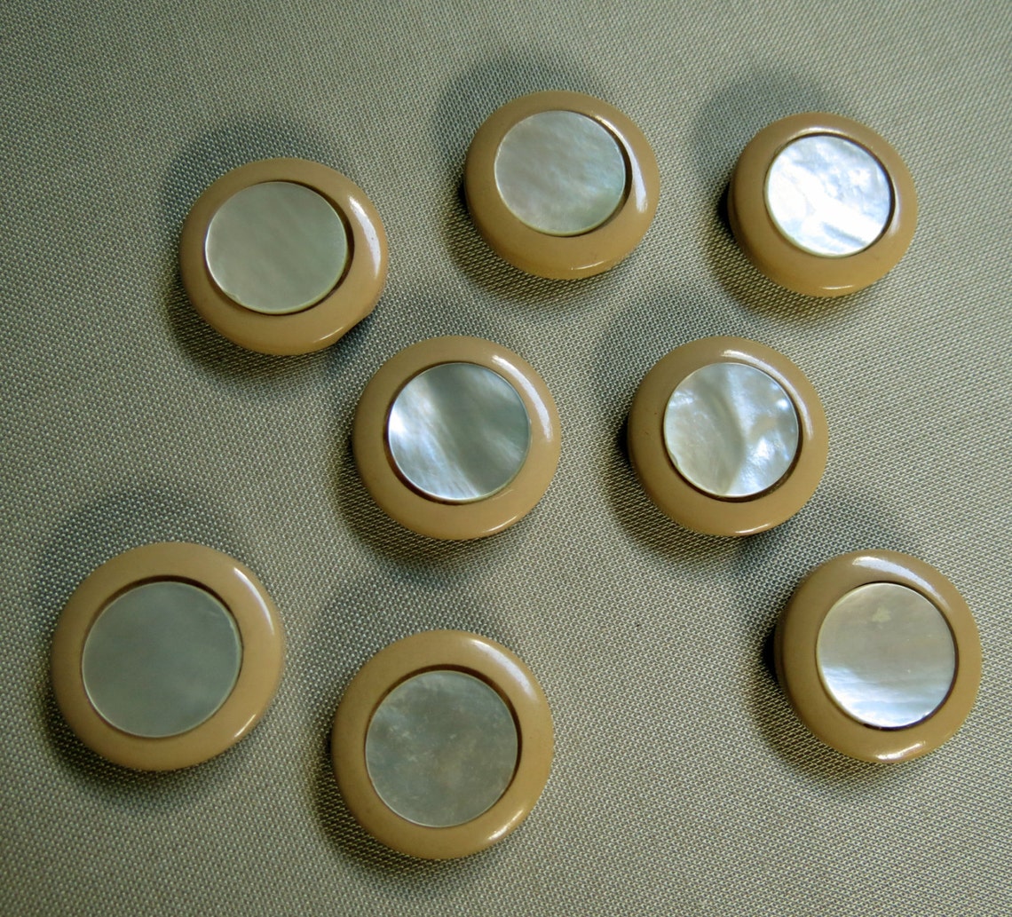 Pearl Set in Pale Tan Plastic Button Set Large Button Set of - Etsy