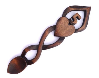 Welsh Dragon Love Spoon Free Engraving of Names on - Etsy