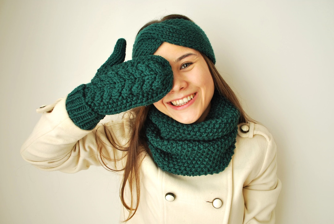 Handknit Chunky Winter Set: Scarf, Mittens & Ear Warmer - Etsy