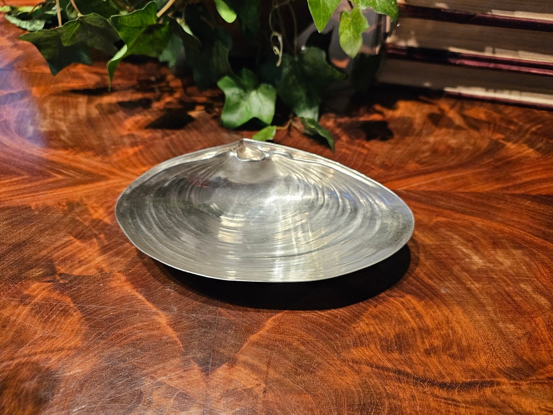 Sterling Silver Clam Shell Dish With Ball Feet. Bowl Made by Wallace ...